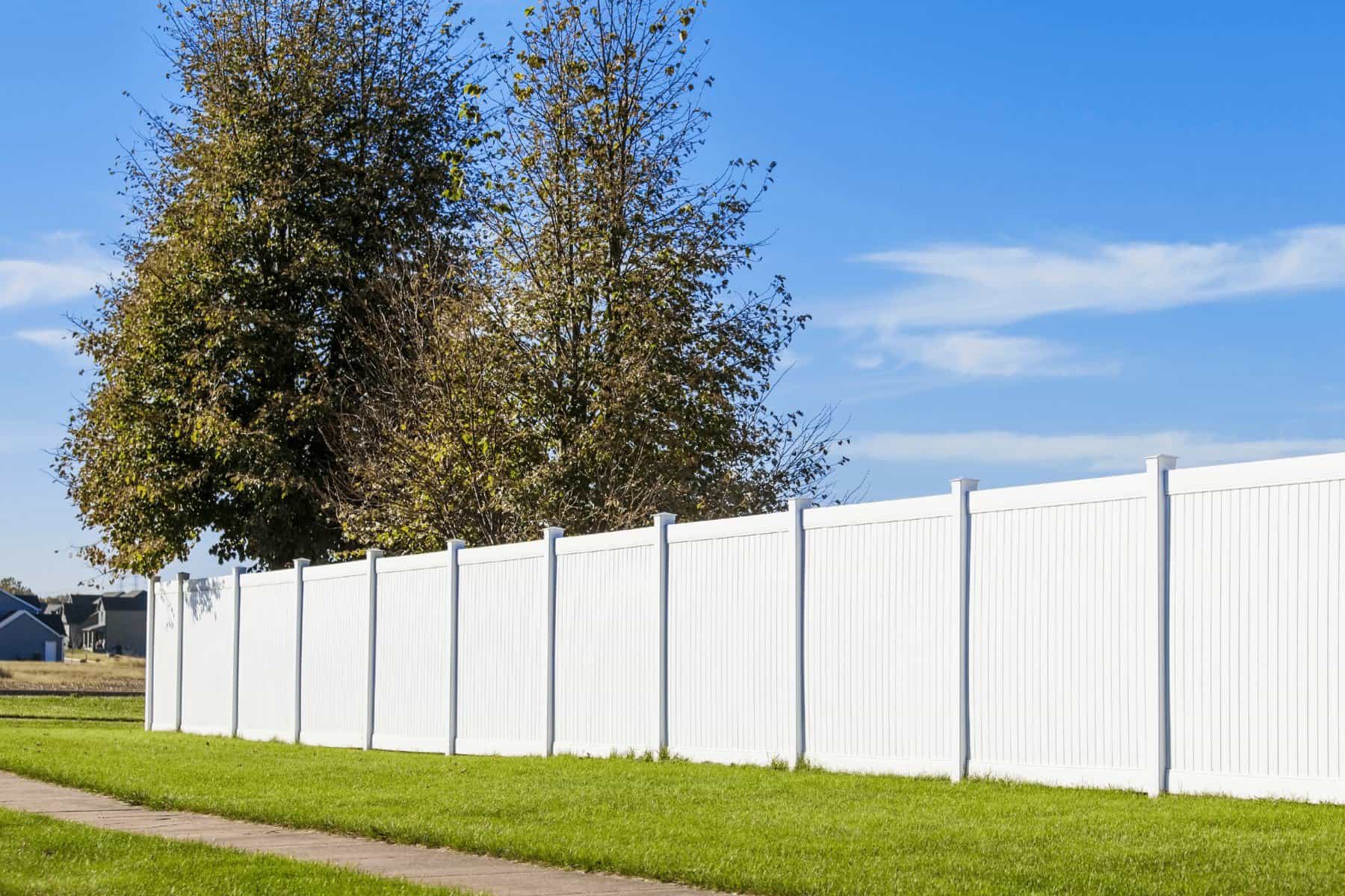 Vinyl Fence Installation in Covington, KY | Legendary Fence Company